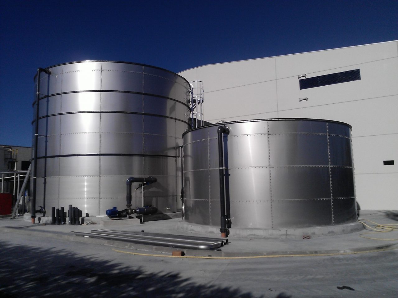 Tanques de Agua y Almacenamiento Aplicaciones | Tankeros